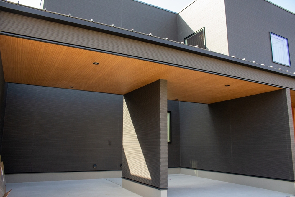 オープンガレージのあるイエ – 株式会社BaseProsper